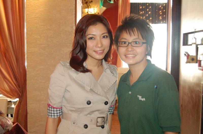 2009/08/21 主播 朱凱婷 Heidi Chu interview at Van Gogh Kitchen
